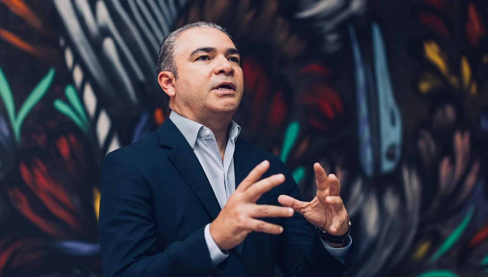 De trainee a líder empresarial - perfil Delton Batista - presidente do ...