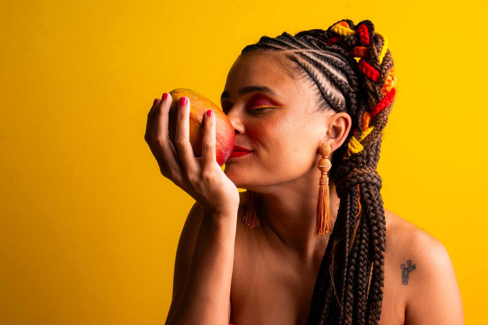 Natacha Kamila grava show ao vivo do projeto “Manga” em Florianópolis ...